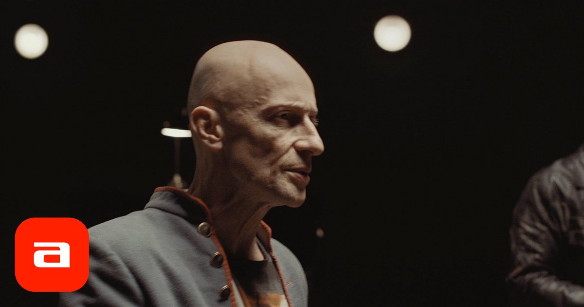 Антон Адасинский (Anton Adasinsky) биография, фото, фильмография, спектакли. Актер, режиссер ...